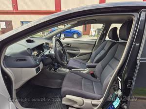 Black Honda Insight 2010 in Tallinn, with an engine capacity of 1.30 L and mileage of 290 thousand km for 3999 €, photo 12 on AUTOMOTO.COM.LV