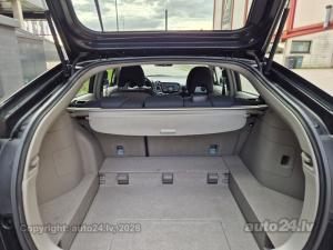 Black Honda Insight 2010 in Tallinn, with an engine capacity of 1.30 L and mileage of 290 thousand km for 3999 €, photo 14 on AUTOMOTO.COM.LV