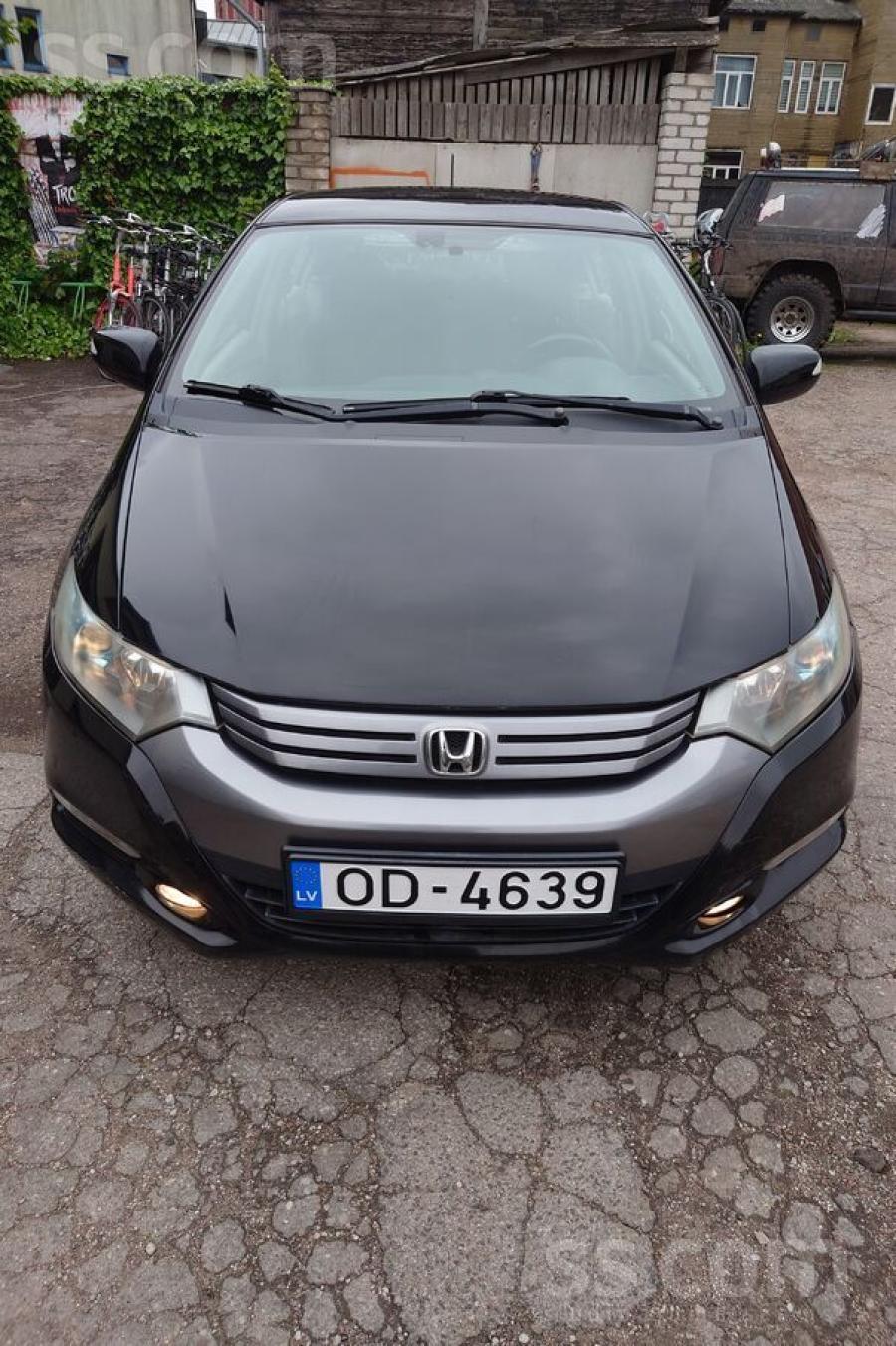Melns Honda Insight 2011 Liepāja, ar dzinēja tilpumu 1.30 L un nobraukumu 414 tūkst. km par 2999 €, foto 2 vietnē AUTOMOTO.COM.LV