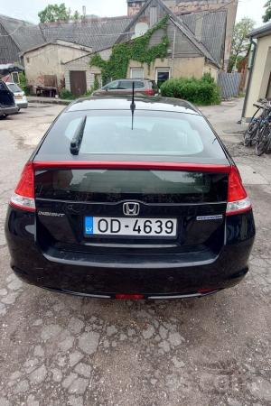 Melns Honda Insight 2011 Liepāja, ar dzinēja tilpumu 1.30 L un nobraukumu 414 tūkst. km par 2999 €, foto 6 vietnē AUTOMOTO.COM.LV