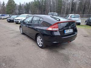Black Honda Insight 2011 in Radviliskis, with an engine capacity of 1.34 L and mileage of 212 thousand km for 4650 €, photo 4 on AUTOMOTO.COM.LV