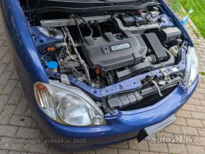 Zils Honda Insight 2001 Tallina, ar dzinēja tilpumu 1.00 L un nobraukumu 145 tūkst. km par 4500 €, foto 12 vietnē AUTOMOTO.COM.LV