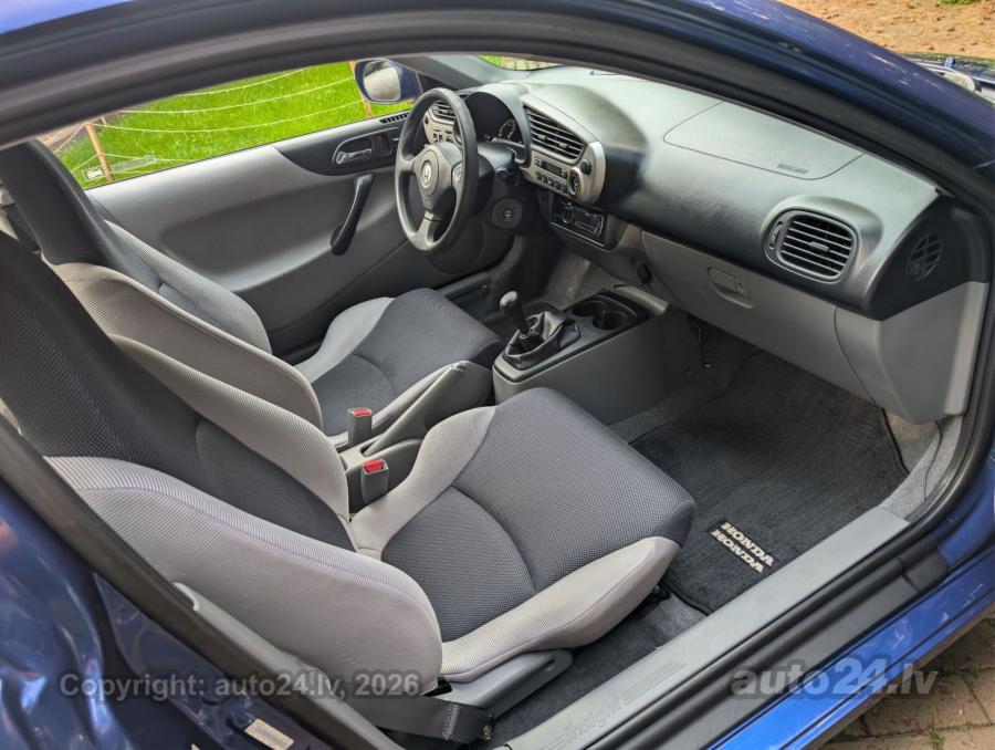 Zils Honda Insight 2001 Tallina, ar dzinēja tilpumu 1.00 L un nobraukumu 145 tūkst. km par 4500 €, foto 21 vietnē AUTOMOTO.COM.LV
