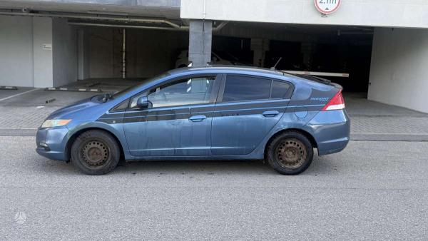 Zils Honda Insight 2009 Viļņa, ar dzinēja tilpumu 1.30 L un nobraukumu 290 tūkst. km par 1000 €, foto 3 vietnē AUTOMOTO.COM.LV