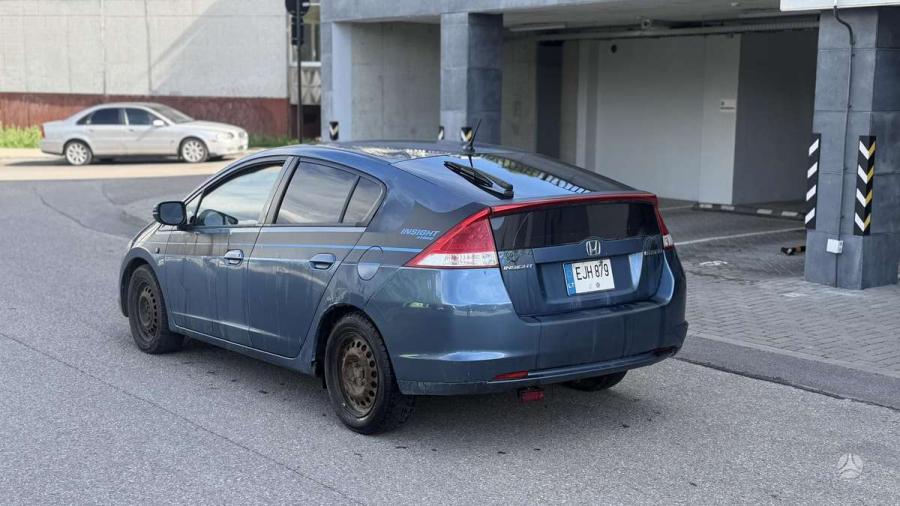 Zils Honda Insight 2009 Viļņa, ar dzinēja tilpumu 1.30 L un nobraukumu 290 tūkst. km par 1000 €, foto 5 vietnē AUTOMOTO.COM.LV