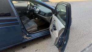 Zils Honda Insight 2009 Viļņa, ar dzinēja tilpumu 1.30 L un nobraukumu 290 tūkst. km par 1000 €, foto 15 vietnē AUTOMOTO.COM.LV