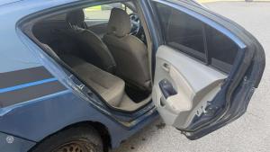 Zils Honda Insight 2009 Viļņa, ar dzinēja tilpumu 1.30 L un nobraukumu 290 tūkst. km par 1000 €, foto 17 vietnē AUTOMOTO.COM.LV