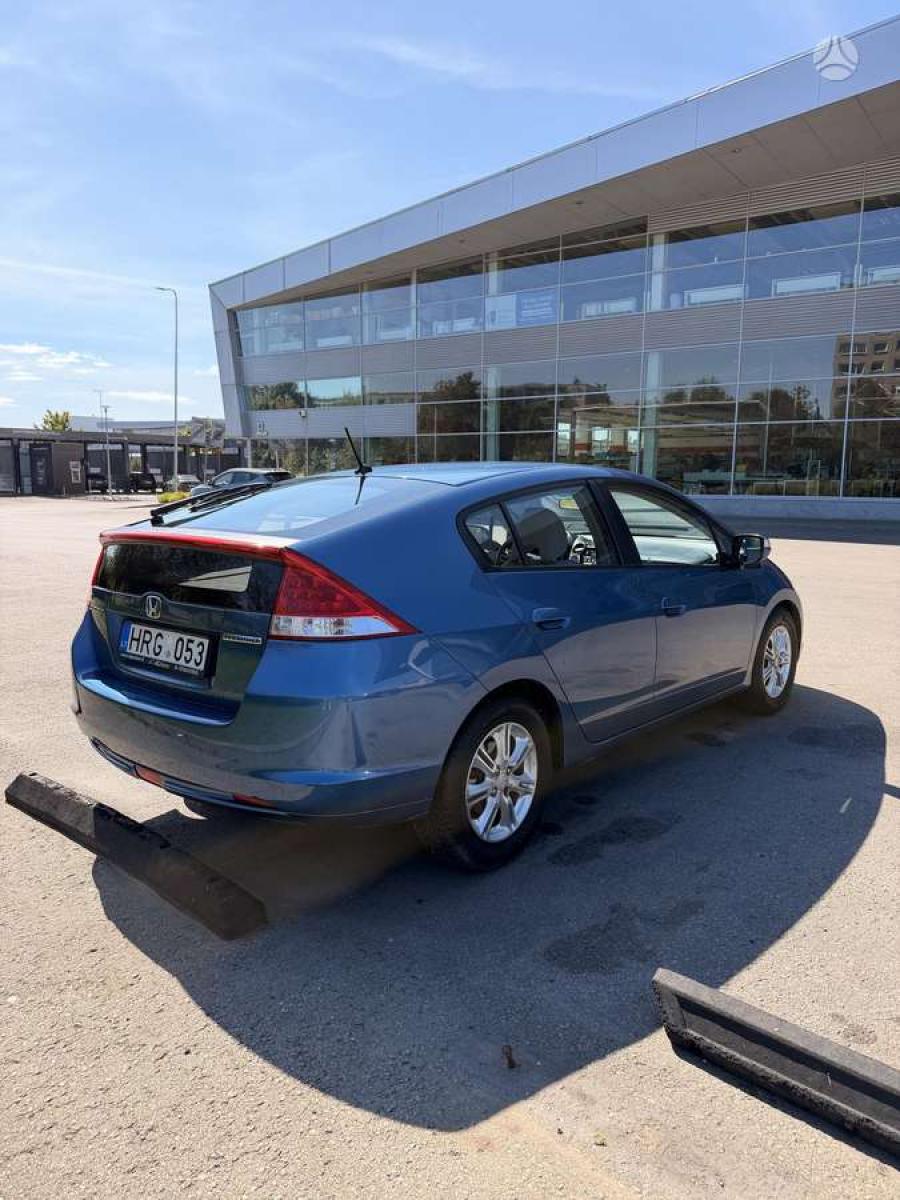 Zils Honda Insight 2010 Viļņa, ar dzinēja tilpumu 1.34 L un nobraukumu 269 tūkst. km par 3200 €, foto 5 vietnē AUTOMOTO.COM.LV