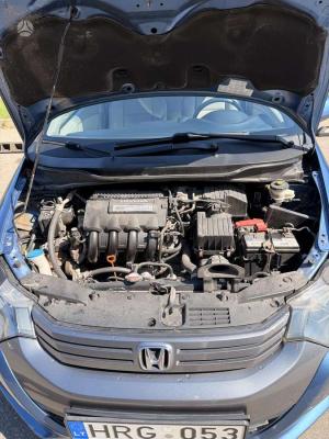 Zils Honda Insight 2010 Viļņa, ar dzinēja tilpumu 1.34 L un nobraukumu 269 tūkst. km par 3200 €, foto 7 vietnē AUTOMOTO.COM.LV