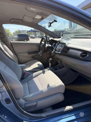 Zils Honda Insight 2010 Viļņa, ar dzinēja tilpumu 1.34 L un nobraukumu 269 tūkst. km par 3200 €, foto 14 vietnē AUTOMOTO.COM.LV