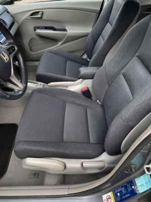 Brown Honda Insight 2010 in Vilnius, with an engine capacity of 1.34 L and mileage of 279 thousand km for 3750 €, photo 9 on AUTOMOTO.COM.LV