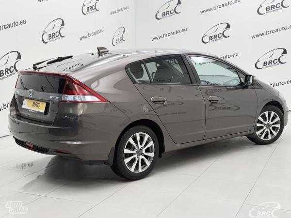 Brown Honda Insight 2012 in Avizieniai, with an engine capacity of 1.30 L and mileage of 203 thousand km for 5900 €, photo 2 on AUTOMOTO.COM.LV