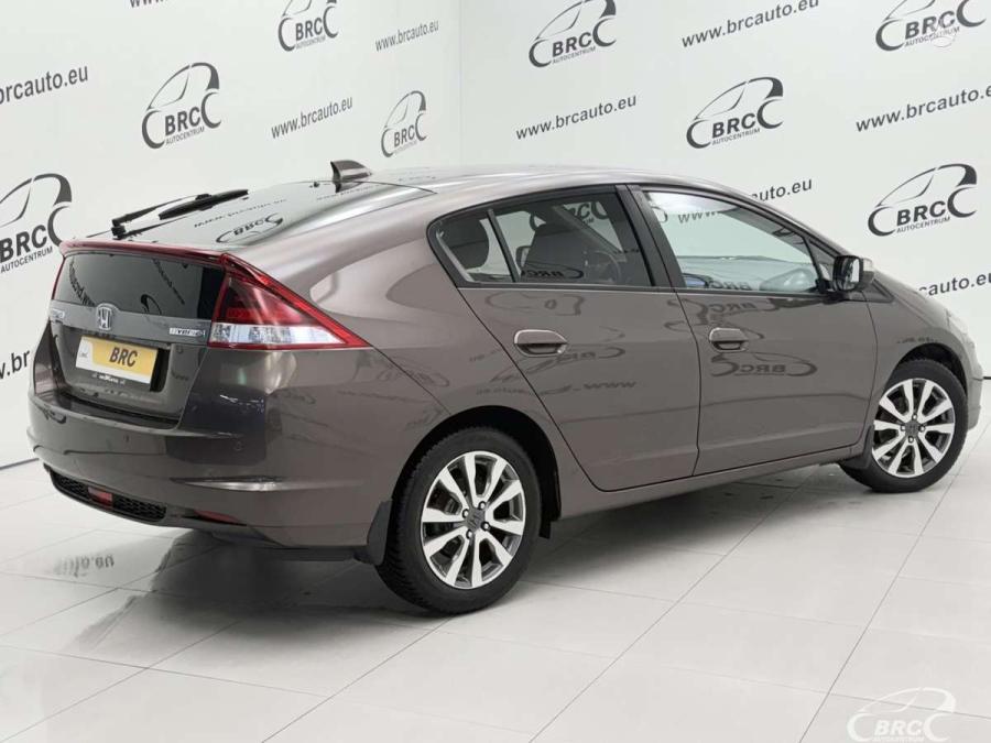 Brown Honda Insight 2012 in Vilnius, with an engine capacity of 1.34 L and mileage of 203 thousand km for 5000 €, photo 4 on AUTOMOTO.COM.LV