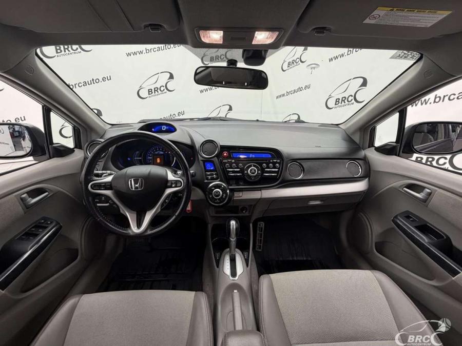 Brown Honda Insight 2012 in Vilnius, with an engine capacity of 1.34 L and mileage of 203 thousand km for 5000 €, photo 5 on AUTOMOTO.COM.LV