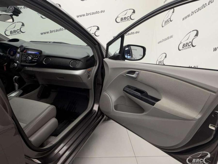 Brown Honda Insight 2012 in Vilnius, with an engine capacity of 1.34 L and mileage of 203 thousand km for 5000 €, photo 10 on AUTOMOTO.COM.LV