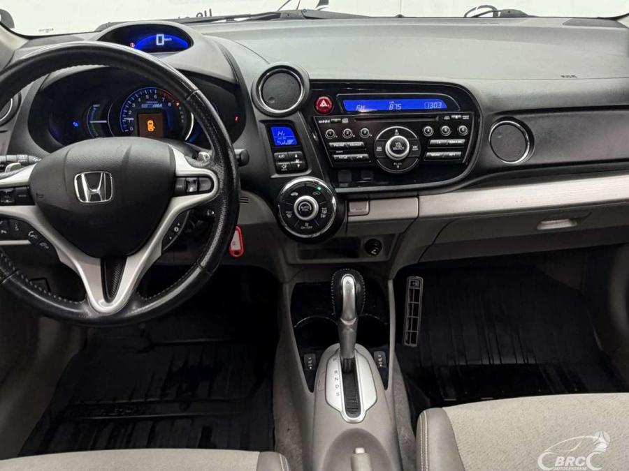 Brown Honda Insight 2012 in Vilnius, with an engine capacity of 1.34 L and mileage of 203 thousand km for 5000 €, photo 16 on AUTOMOTO.COM.LV