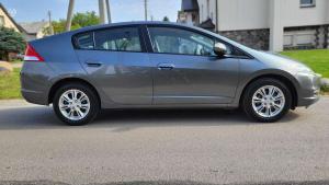 Grey Honda Insight 2009 in Siauliai, with an engine capacity of 1.34 L and mileage of 213 thousand km for 4350 €, photo 7 on AUTOMOTO.COM.LV