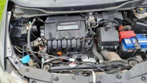Grey Honda Insight 2009 in Siauliai, with an engine capacity of 1.34 L and mileage of 213 thousand km for 4350 €, photo 12 on AUTOMOTO.COM.LV