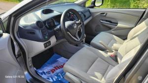 Grey Honda Insight 2009 in Siauliai, with an engine capacity of 1.34 L and mileage of 213 thousand km for 4350 €, photo 14 on AUTOMOTO.COM.LV