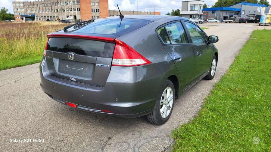 Grey Honda Insight 2009 in Siauliai, with an engine capacity of 1.34 L and mileage of 213 thousand km for 4350 €, photo 31 on AUTOMOTO.COM.LV