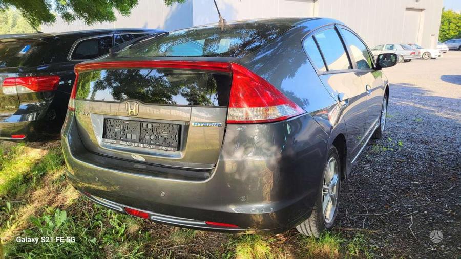 Grey Honda Insight 2009 in Siauliai, with an engine capacity of 1.34 L and mileage of 213 thousand km for 4350 €, photo 39 on AUTOMOTO.COM.LV