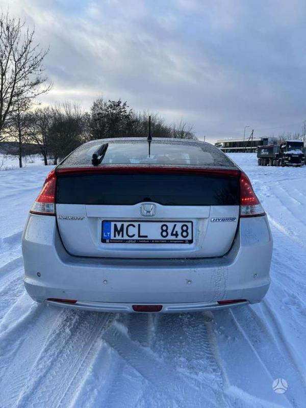 Pelēks Honda Insight 2010 Kauņa, ar dzinēja tilpumu 1.34 L un nobraukumu 202 tūkst. km par 3800 €, foto 7 vietnē AUTOMOTO.COM.LV