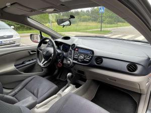 Grey Honda Insight 2010 in Vilnius, with an engine capacity of 1.34 L and mileage of 253 thousand km for 2200 €, photo 15 on AUTOMOTO.COM.LV