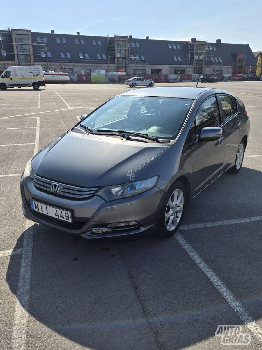 Grey Honda Insight 2011 in Klaipeda, with an engine capacity of 1.30 L and mileage of 220 thousand km for 5200 €, photo 1 on AUTOMOTO.COM.LV