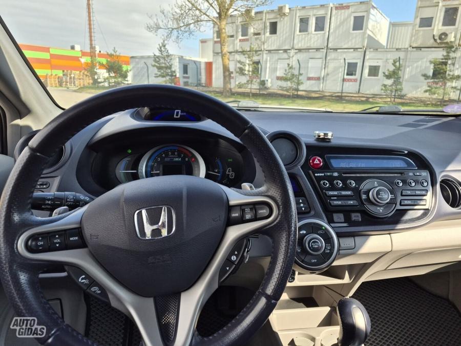 Grey Honda Insight 2011 in Klaipeda, with an engine capacity of 1.30 L and mileage of 220 thousand km for 5200 €, photo 7 on AUTOMOTO.COM.LV