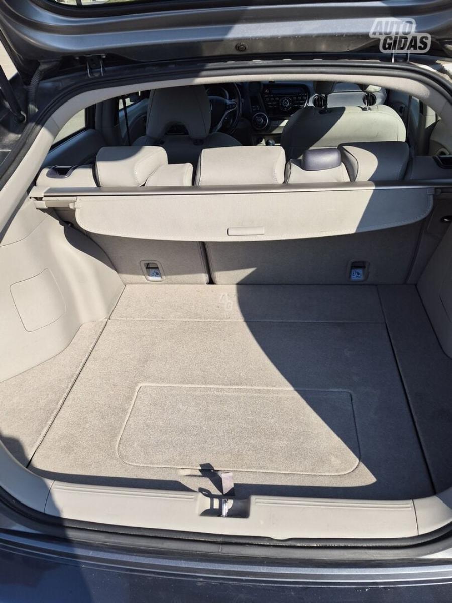 Grey Honda Insight 2011 in Klaipeda, with an engine capacity of 1.30 L and mileage of 220 thousand km for 5200 €, photo 11 on AUTOMOTO.COM.LV