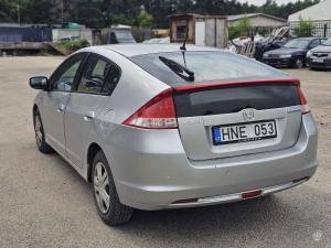 Pelēks Honda Insight 2011 Viļņa, ar dzinēja tilpumu 1.34 L un nobraukumu 141 tūkst. km par 3850 €, foto 8 vietnē AUTOMOTO.COM.LV