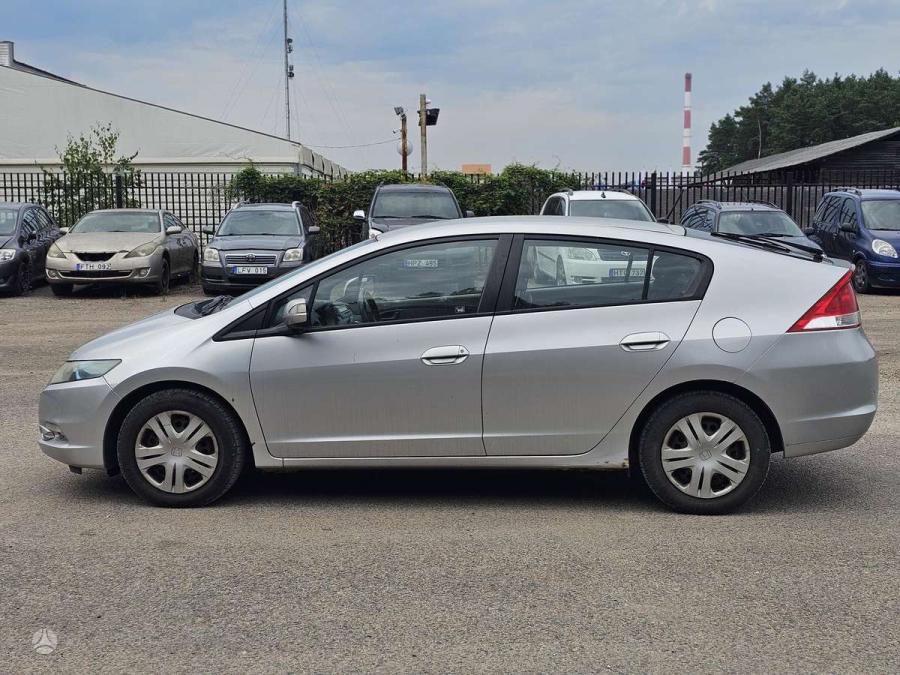 Pelēks Honda Insight 2011 Viļņa, ar dzinēja tilpumu 1.34 L un nobraukumu 141 tūkst. km par 3850 €, foto 9 vietnē AUTOMOTO.COM.LV