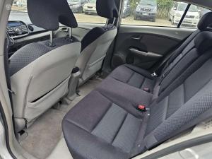 Pelēks Honda Insight 2011 Viļņa, ar dzinēja tilpumu 1.34 L un nobraukumu 141 tūkst. km par 3850 €, foto 13 vietnē AUTOMOTO.COM.LV
