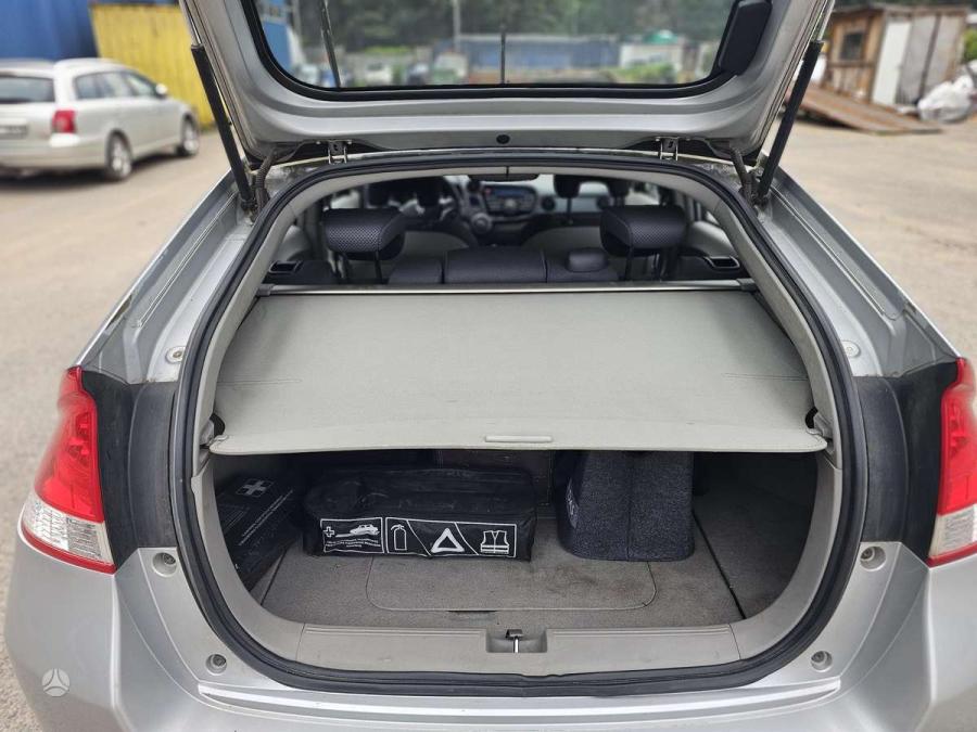 Pelēks Honda Insight 2011 Viļņa, ar dzinēja tilpumu 1.34 L un nobraukumu 141 tūkst. km par 3850 €, foto 15 vietnē AUTOMOTO.COM.LV