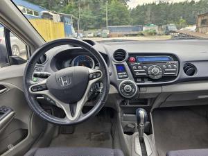 Pelēks Honda Insight 2011 Viļņa, ar dzinēja tilpumu 1.34 L un nobraukumu 141 tūkst. km par 3850 €, foto 17 vietnē AUTOMOTO.COM.LV