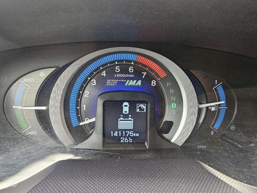 Pelēks Honda Insight 2011 Viļņa, ar dzinēja tilpumu 1.34 L un nobraukumu 141 tūkst. km par 3850 €, foto 20 vietnē AUTOMOTO.COM.LV