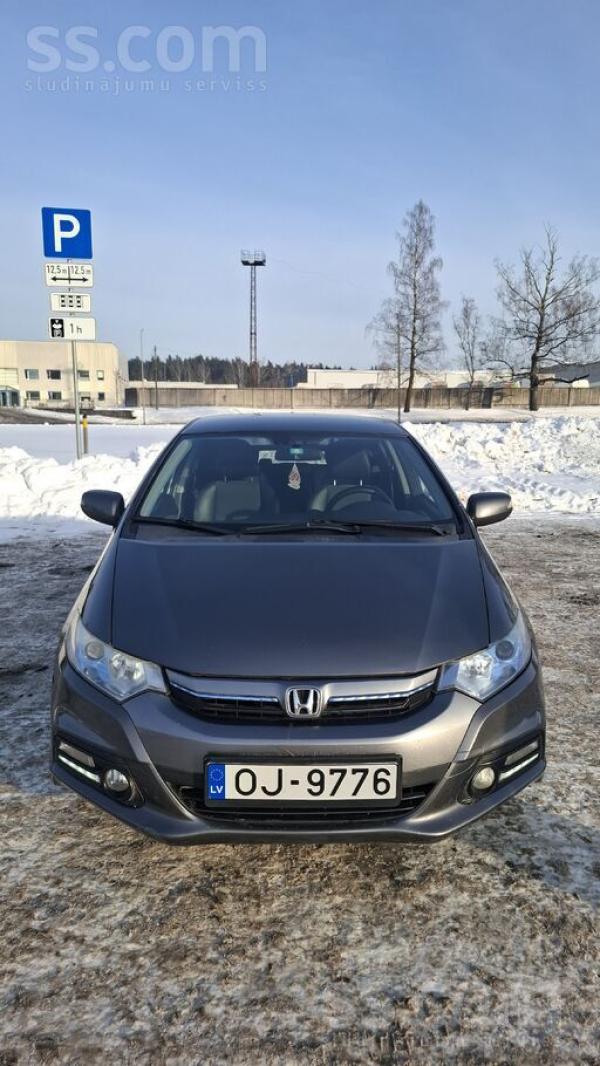 Grey Honda Insight 2012 in Riga, with an engine capacity of 1.30 L and mileage of 216 thousand km for 4250 €, photo 1 on AUTOMOTO.COM.LV