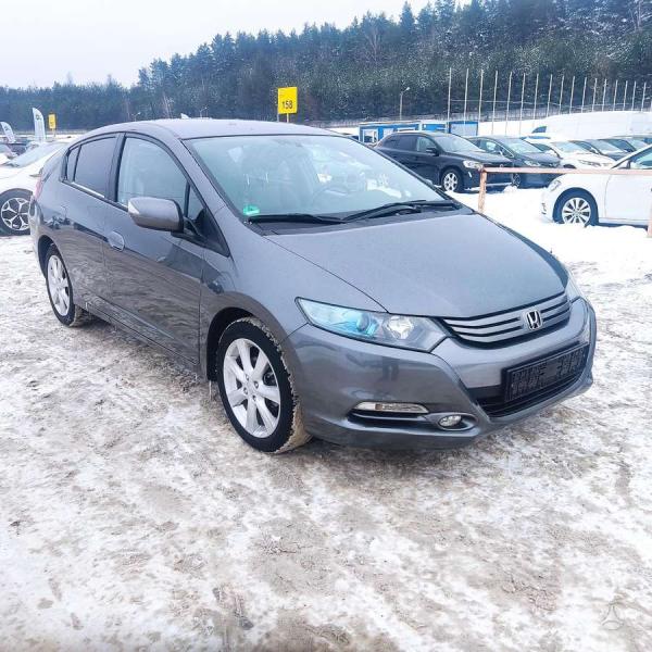 Pelēks Honda Insight 2012 Viļņa, ar dzinēja tilpumu 1.34 L un nobraukumu 236 tūkst. km par 4950 €, foto 1 vietnē AUTOMOTO.COM.LV