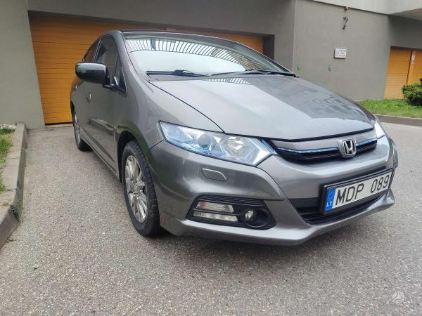 Pelēks Honda Insight 2013 Viļņa, ar dzinēja tilpumu 1.34 L un nobraukumu 251 tūkst. km par 5400 €, foto 1 vietnē AUTOMOTO.COM.LV