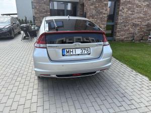 Grey Honda Insight 2013 in Vilnius, with an engine capacity of 1.34 L and mileage of 187 thousand km for 5200 €, photo 8 on AUTOMOTO.COM.LV