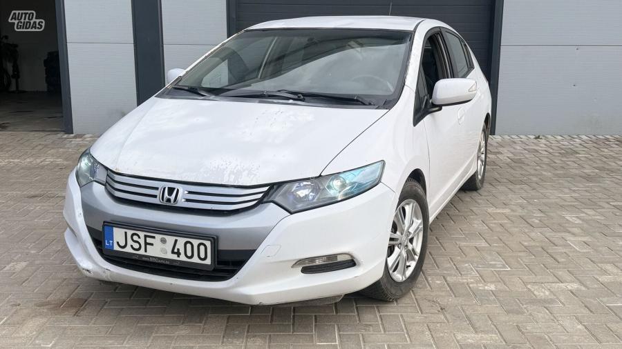 Honda Insight 2011 Viļņa, ar dzinēja tilpumu 1.30 L un nobraukumu 350 tūkst. km par 1950 €, foto 3 vietnē AUTOMOTO.COM.LV