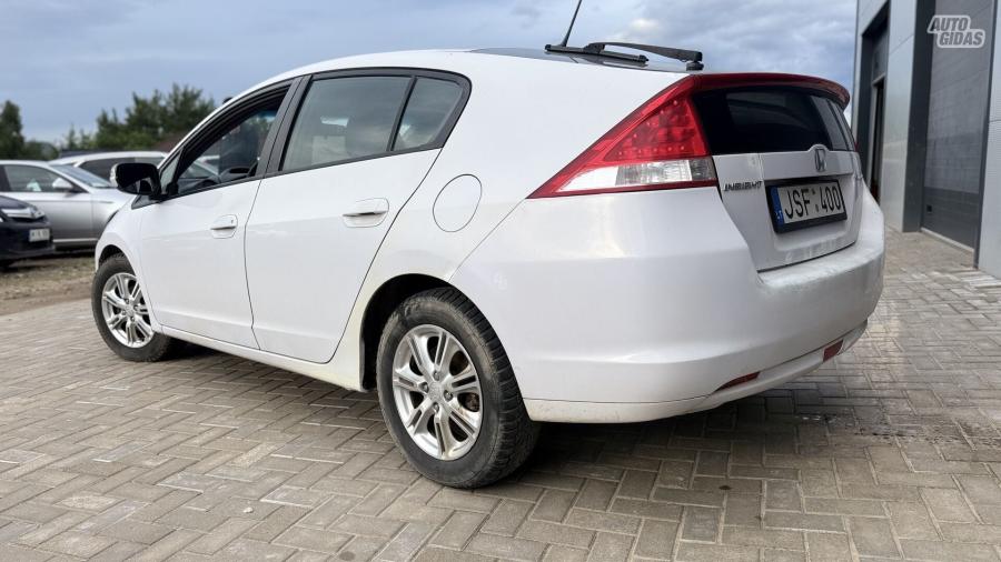 Honda Insight 2011 Viļņa, ar dzinēja tilpumu 1.30 L un nobraukumu 350 tūkst. km par 1950 €, foto 7 vietnē AUTOMOTO.COM.LV