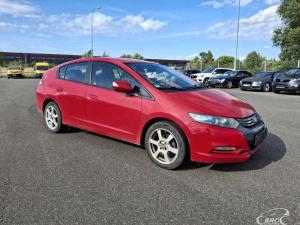 Honda Insight 2011 Viļņa, ar dzinēja tilpumu 1.34 L un nobraukumu 196 tūkst. km par 2900 €, foto 3 vietnē AUTOMOTO.COM.LV