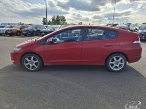 Honda Insight 2011 Viļņa, ar dzinēja tilpumu 1.34 L un nobraukumu 196 tūkst. km par 2900 €, foto 5 vietnē AUTOMOTO.COM.LV