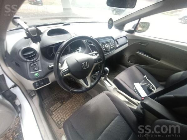 Balts Honda Insight 2009 Rīga, ar dzinēja tilpumu 1.30 L un nobraukumu 348 tūkst. km par 2000 €, foto 10 vietnē AUTOMOTO.COM.LV