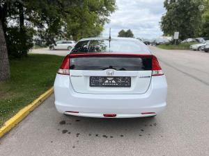 Balts Honda Insight 2009 Viļņa, ar dzinēja tilpumu 1.34 L un nobraukumu 238 tūkst. km par 3950 €, foto 5 vietnē AUTOMOTO.COM.LV