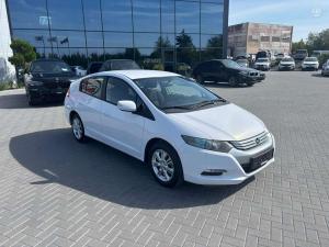 White Honda Insight 2009 in Telschi, with an engine capacity of 1.34 L and mileage of 198 thousand km for 3999 €, photo 5 on AUTOMOTO.COM.LV