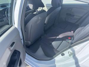 White Honda Insight 2009 in Telschi, with an engine capacity of 1.34 L and mileage of 198 thousand km for 3999 €, photo 16 on AUTOMOTO.COM.LV