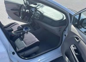 White Honda Insight 2009 in Telschi, with an engine capacity of 1.30 L and mileage of 197 thousand km for 3990 €, photo 8 on AUTOMOTO.COM.LV