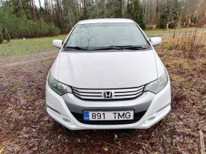 Balts Honda Insight 2009 Tartu, ar dzinēja tilpumu 1.30 L un nobraukumu 242 tūkst. km par 2500 €, foto  vietnē AUTOMOTO.COM.LV